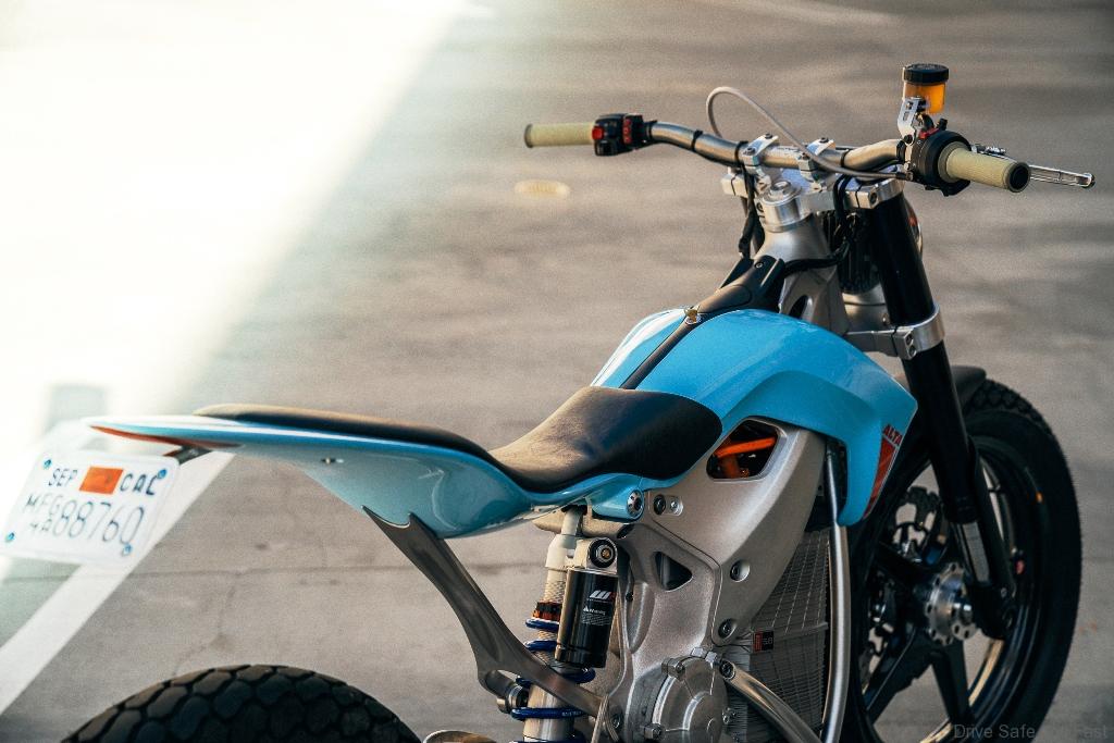 Alta Motors Redshift ST – Electric Street-Tracker for You - Automacha