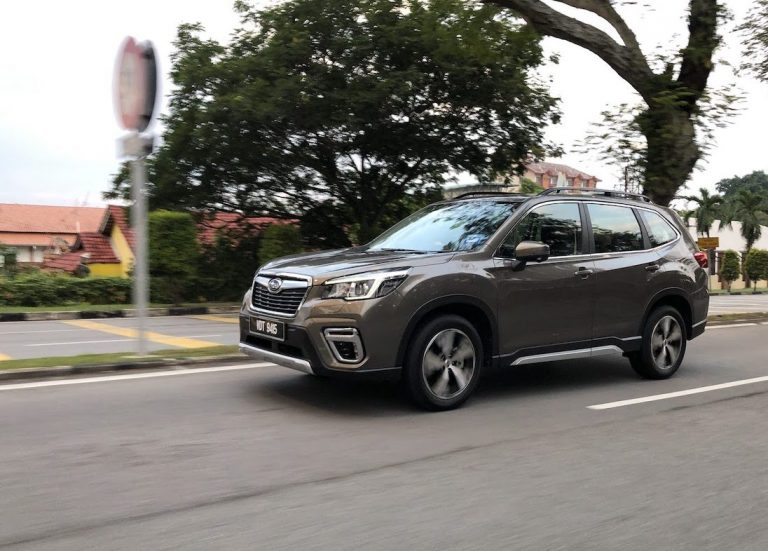 Subaru Forester 2.0i S EyeSight Test Drive Review - Automacha