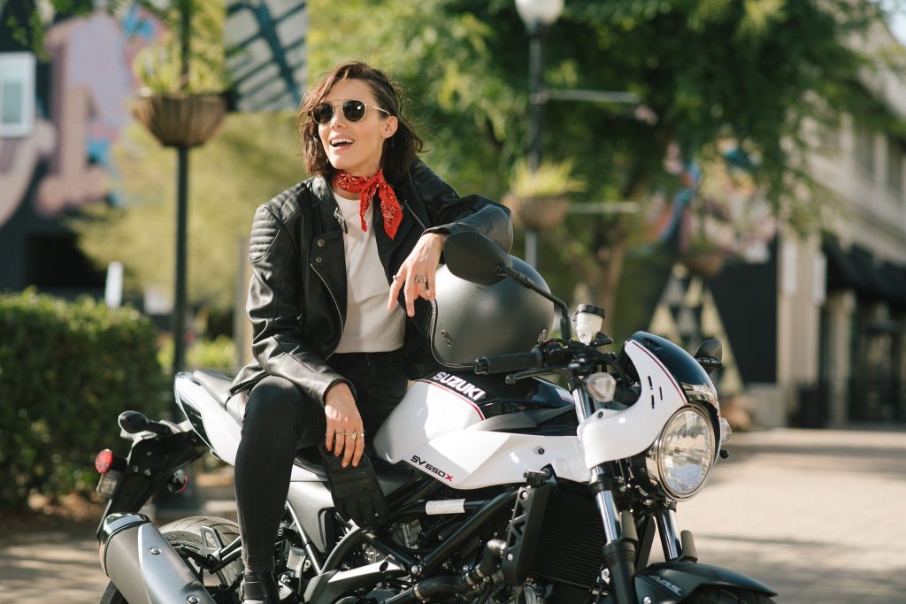 Suzuki SV650X is a light and easy cafe racer - Automacha