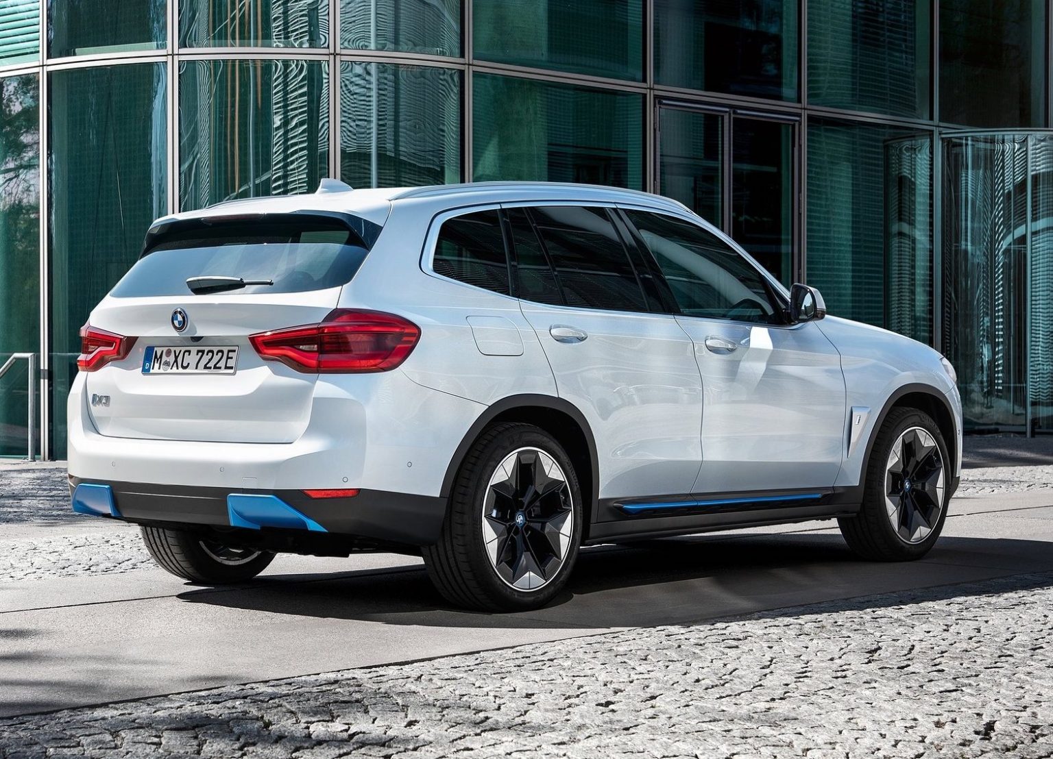 BMW launches new iX3 all-electric SUV - Automacha
