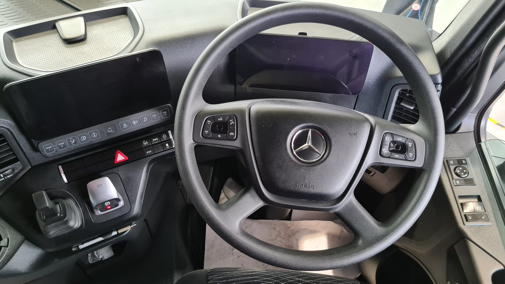 Mercedes Actros 5 Lorry Adds Tech From The Car World - Automacha