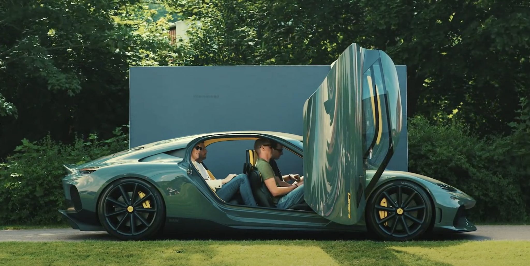 Koenigsegg Gemera Shows Off Its Four Seat Supercar Ability - Automacha