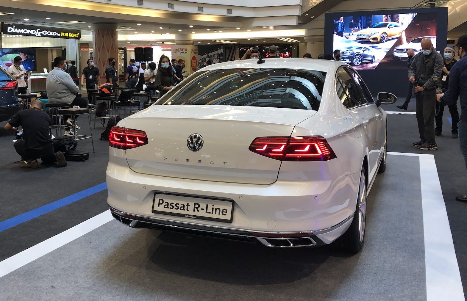 Volkswagen Passat Now Available In Sporty R-Line Trim - Automacha