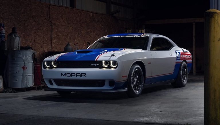 Dodge Challenger Mopar Drag Pak Runs 7.5 s From Factory - Automacha
