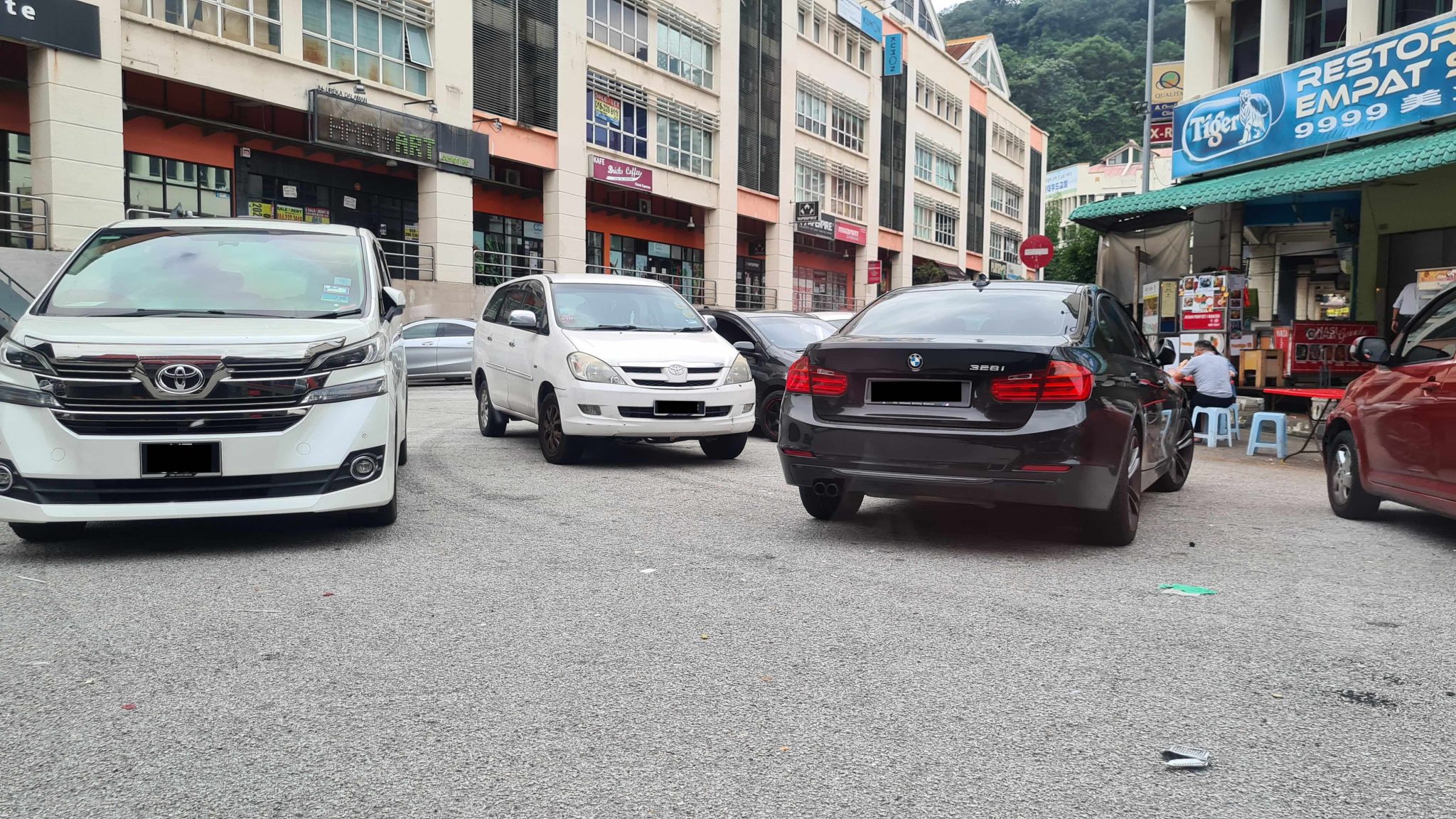 Why Can’t Malaysians Park Properly? - Automacha