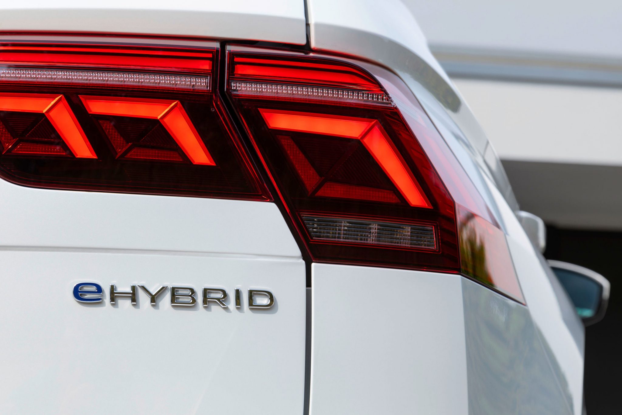 Volkswagen Tiguan eHybrid PHEV Debuts In Europe - Automacha