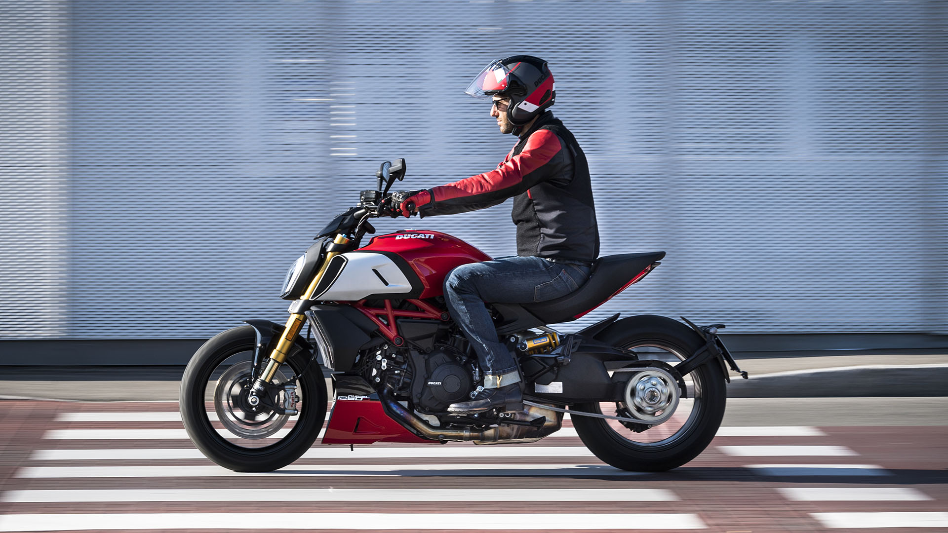 The Ducati Smart Jacket Could Be A Life-Saving Riding Vest - Automacha