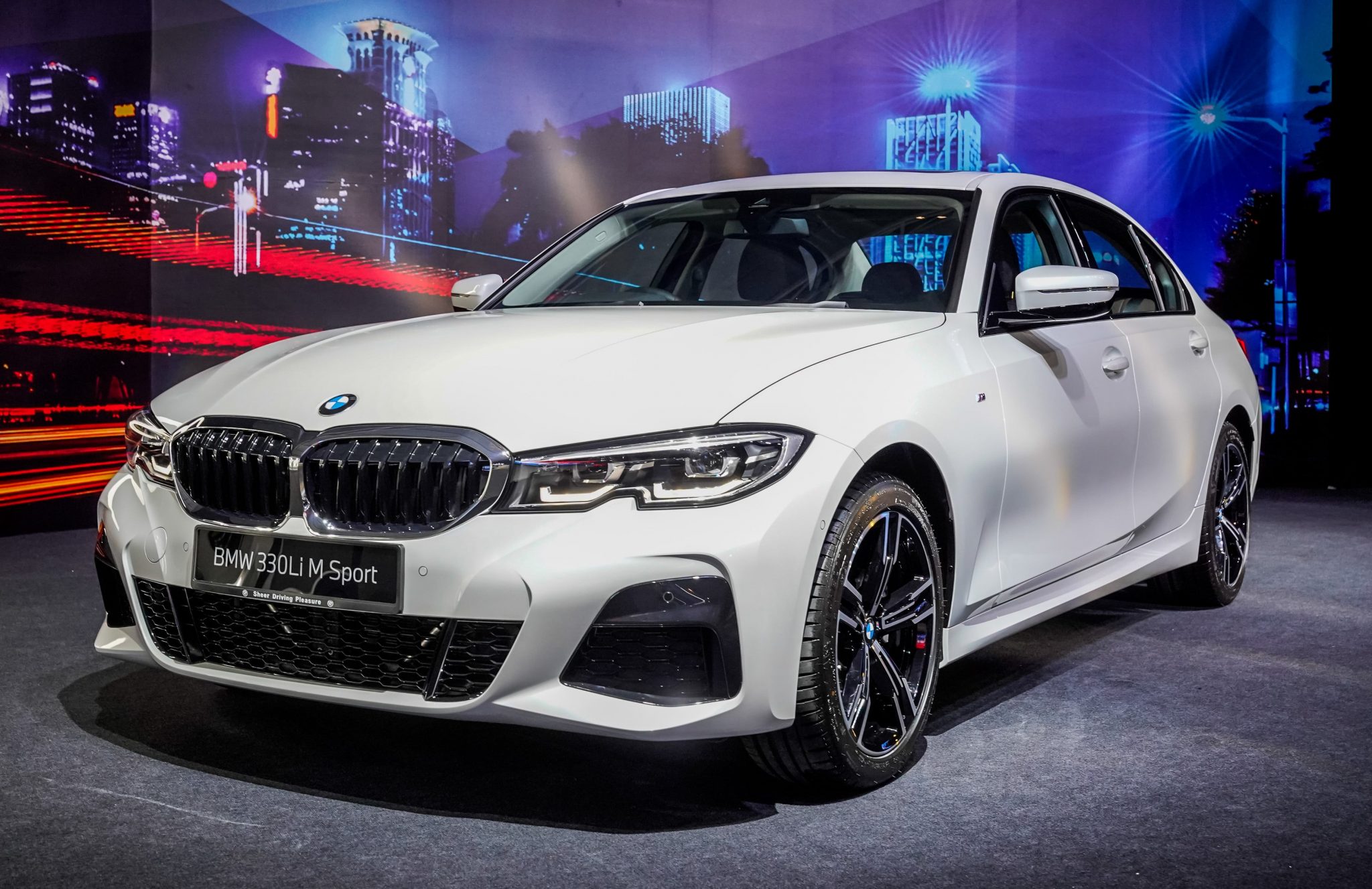 The Stretched BMW 330Li M Sport Arrives In Malaysia - Automacha