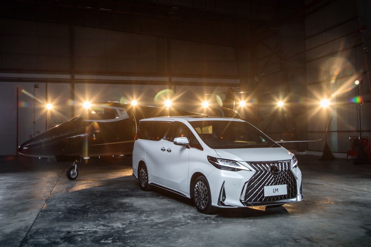 Lexus LM350 Officially Lands Locally Costing RM 1.15 Million - Automacha