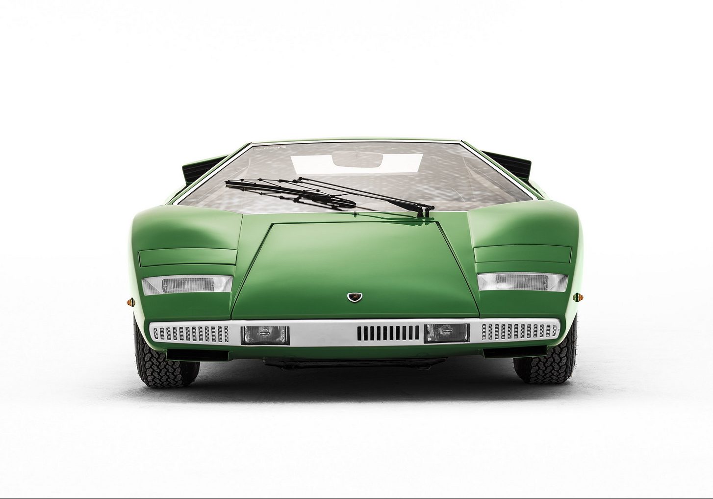 Lamborghini Celebrates The Design Of Its Iconic Countach - Automacha