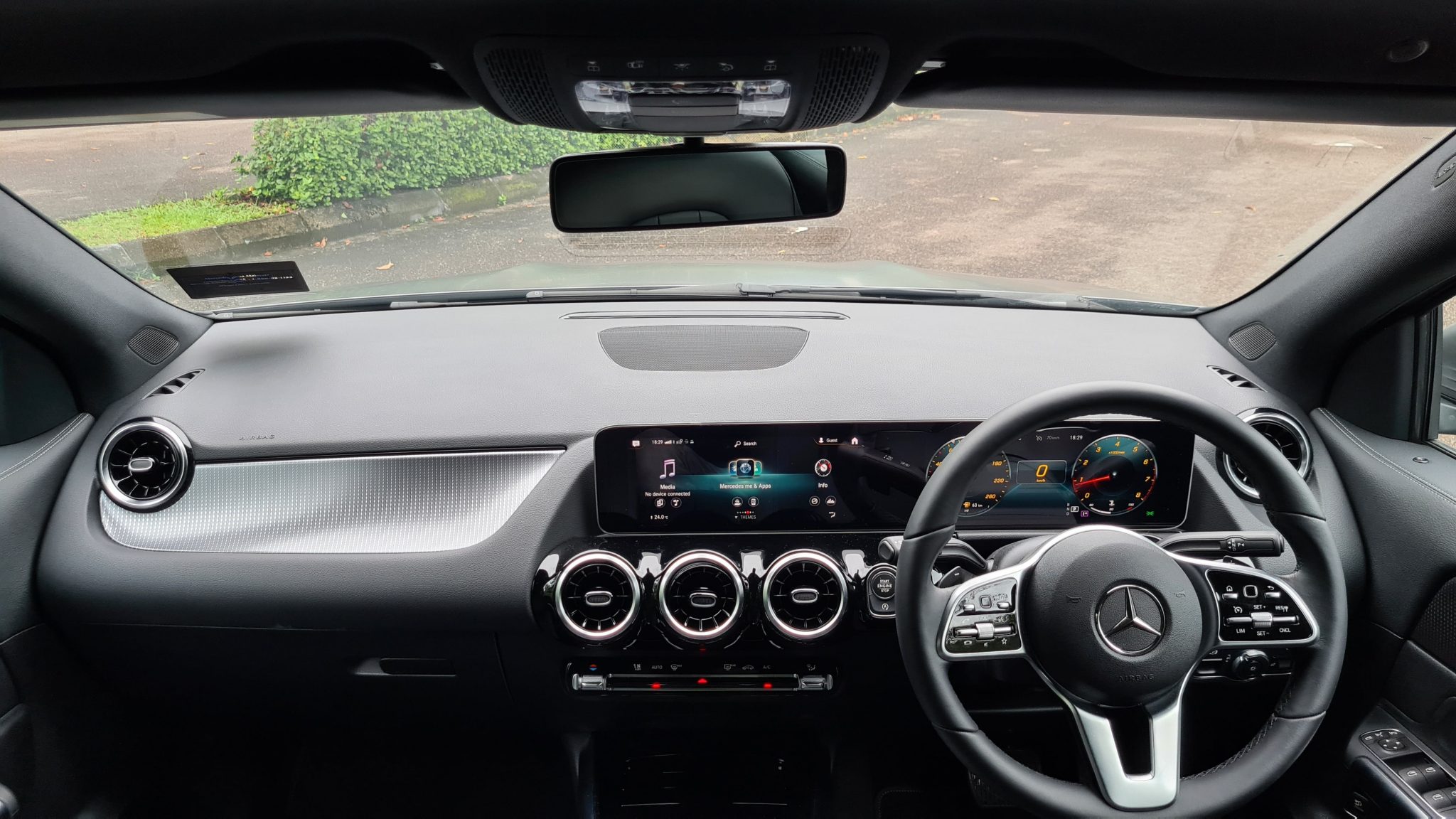 First Drive Impressions: Mercedes-Benz GLA 200 - Automacha