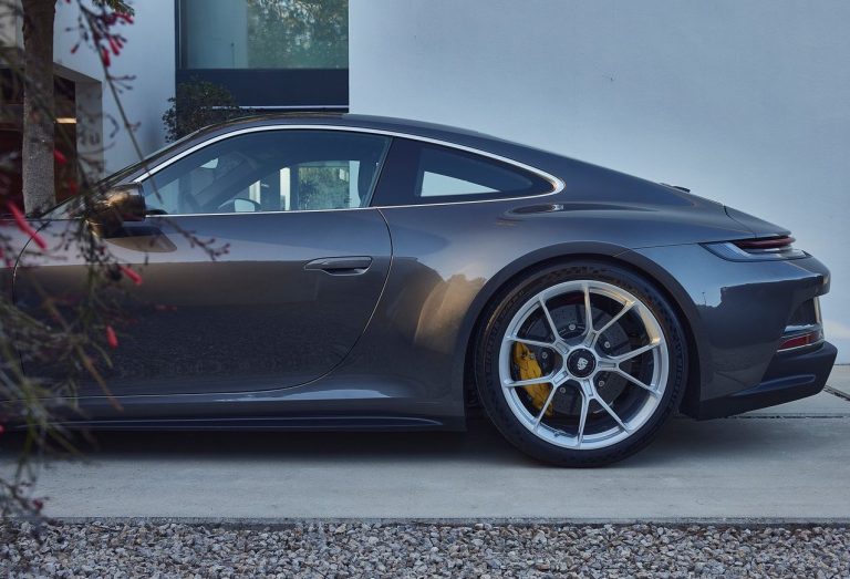 The Porsche 992 911 GT3 Touring Is Just A Wing-Less GT3 - Automacha
