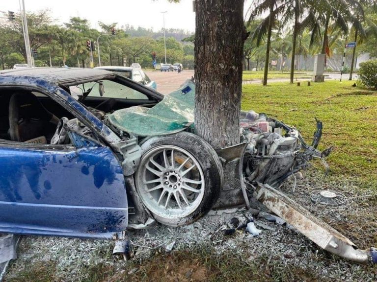 Nissan Skyline R34 Totalled 20 Minutes After Being Sold - Automacha
