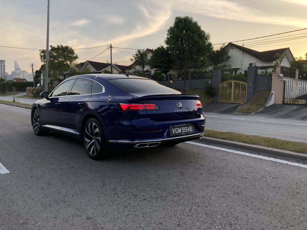 7 Reasons To Consider The VW Arteon R-Line For Your Garage - Automacha