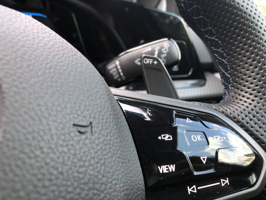 Volkswagen Golf R Mk8 Drive Impression - Automacha