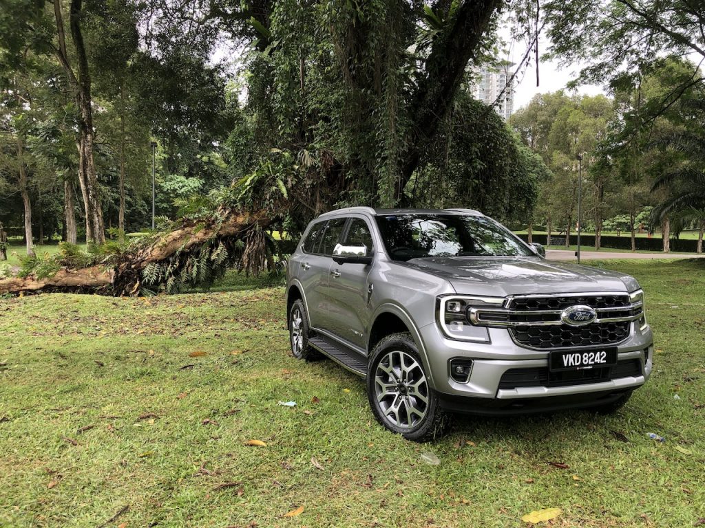 Ford Everest Titanium City Test Drive Review - Automacha