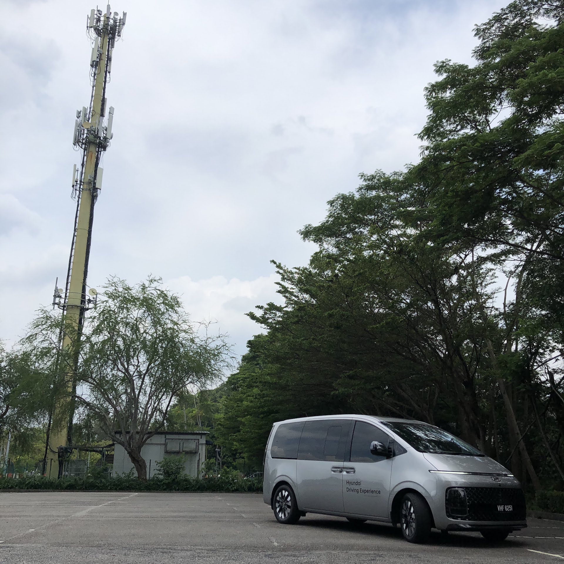 Hyundai Staria MPV Wins The 2023 VOTY Exterior Design Award - Automacha