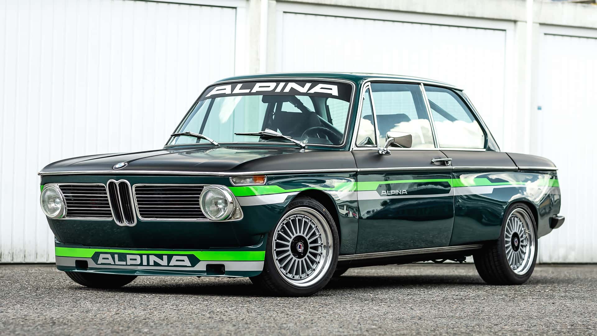 Manhart’s Latest Restomod Is This Gorgeous BMW-Alpina 2002 tii - Automacha