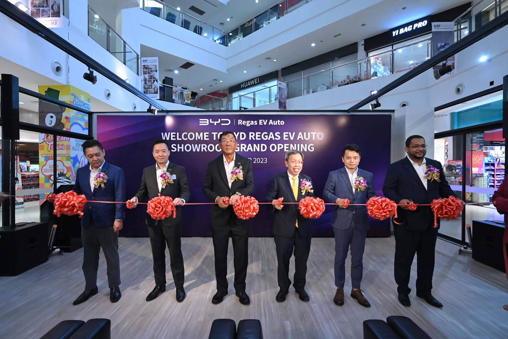 BYD Expands To East Malaysia With First Showroom In Kuching - Automacha