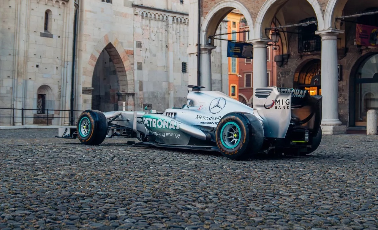 Hamilton’s 1st Race-Winning Mercedes F1 Car Is Up For Auction - Automacha
