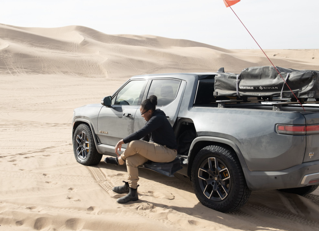 A Stock Rivian R1T Becomes First EV To Win The Rebelle Rally - Automacha