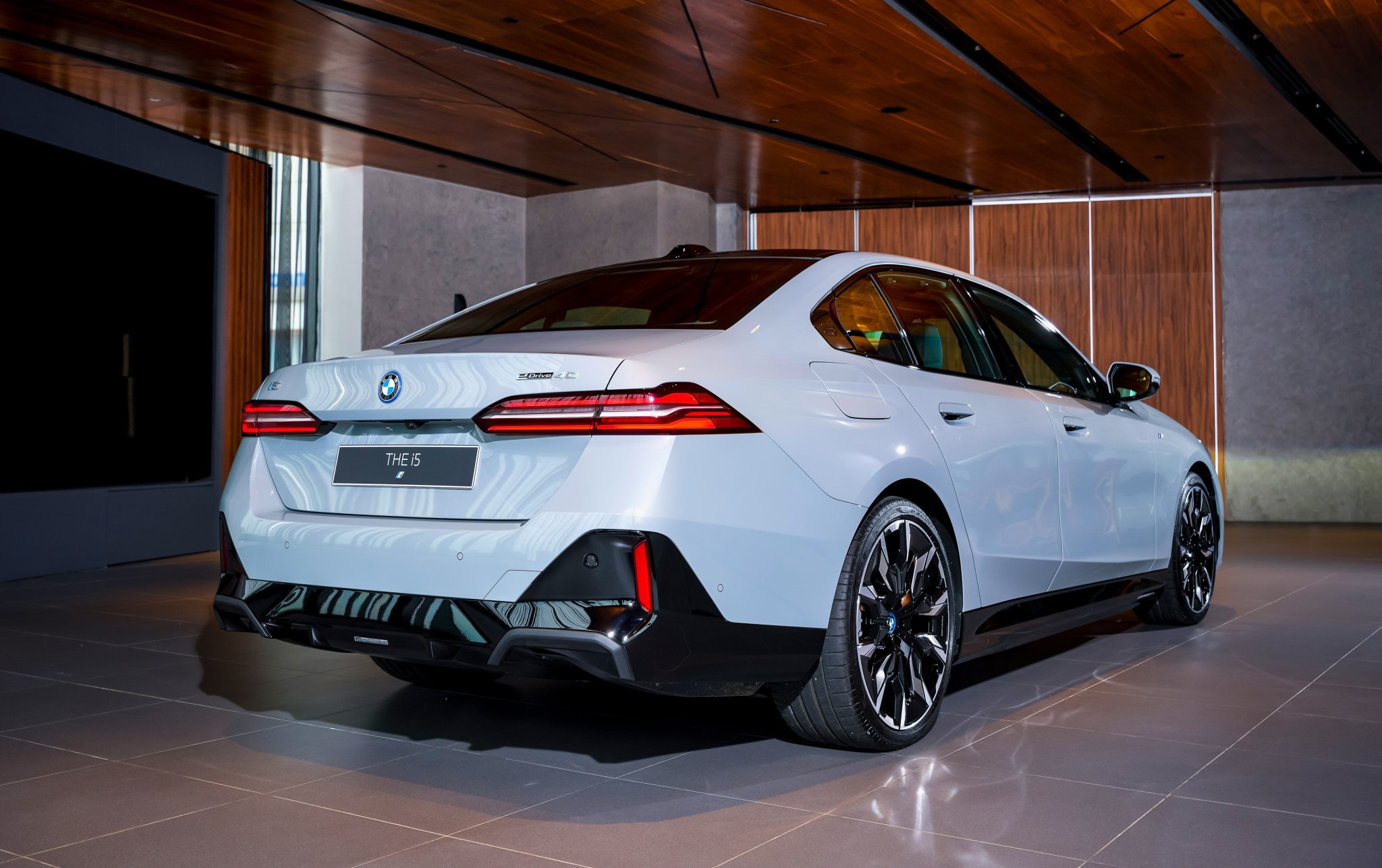 BMW i5 eDrive40 EV Unveiled Locally Costing RM 419,800 - Automacha