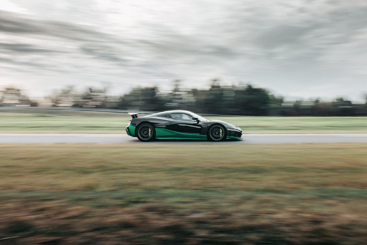 Rimac Nevera Sets New Speed Record At 276 km/h... In Reverse - Automacha