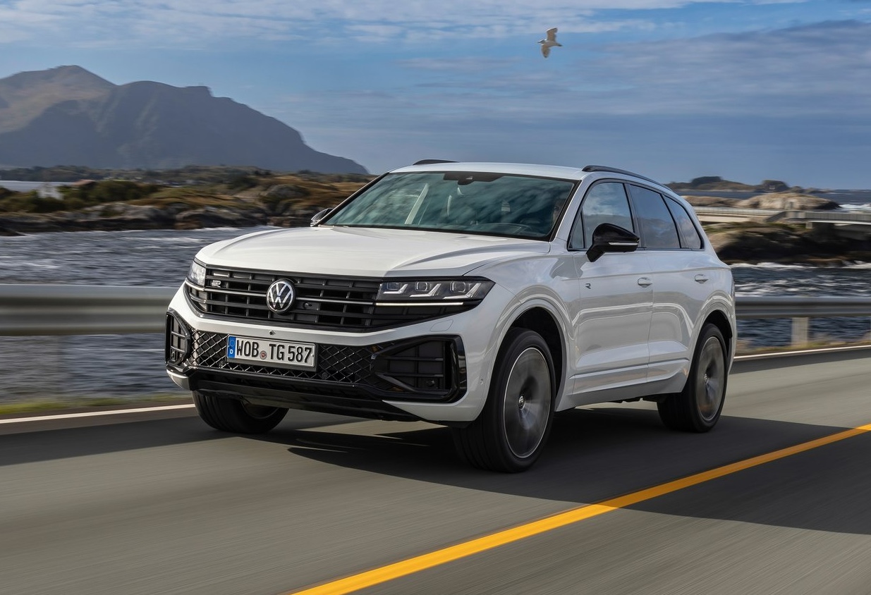 Why Is Volkswagen Launching The New Touareg Over Here? - Automacha