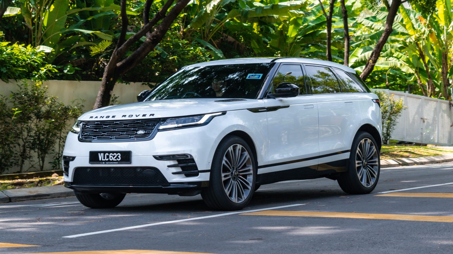 Range Rover Velar HSE Facelift Review: Still Want That Cayenne? - Automacha