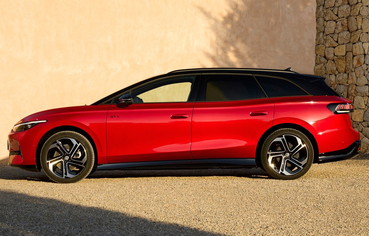 The ID.7 GTX Tourer Is Volkswagen’s Hot New All-Electric Estate - Automacha