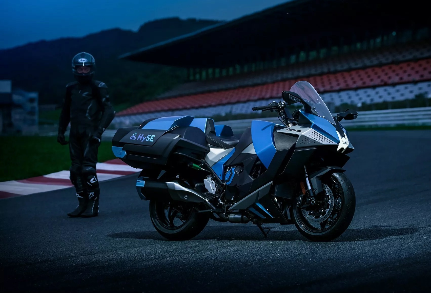 Kawasaki Showcases New H2-Combustion Motorcycle Prototype - Automacha