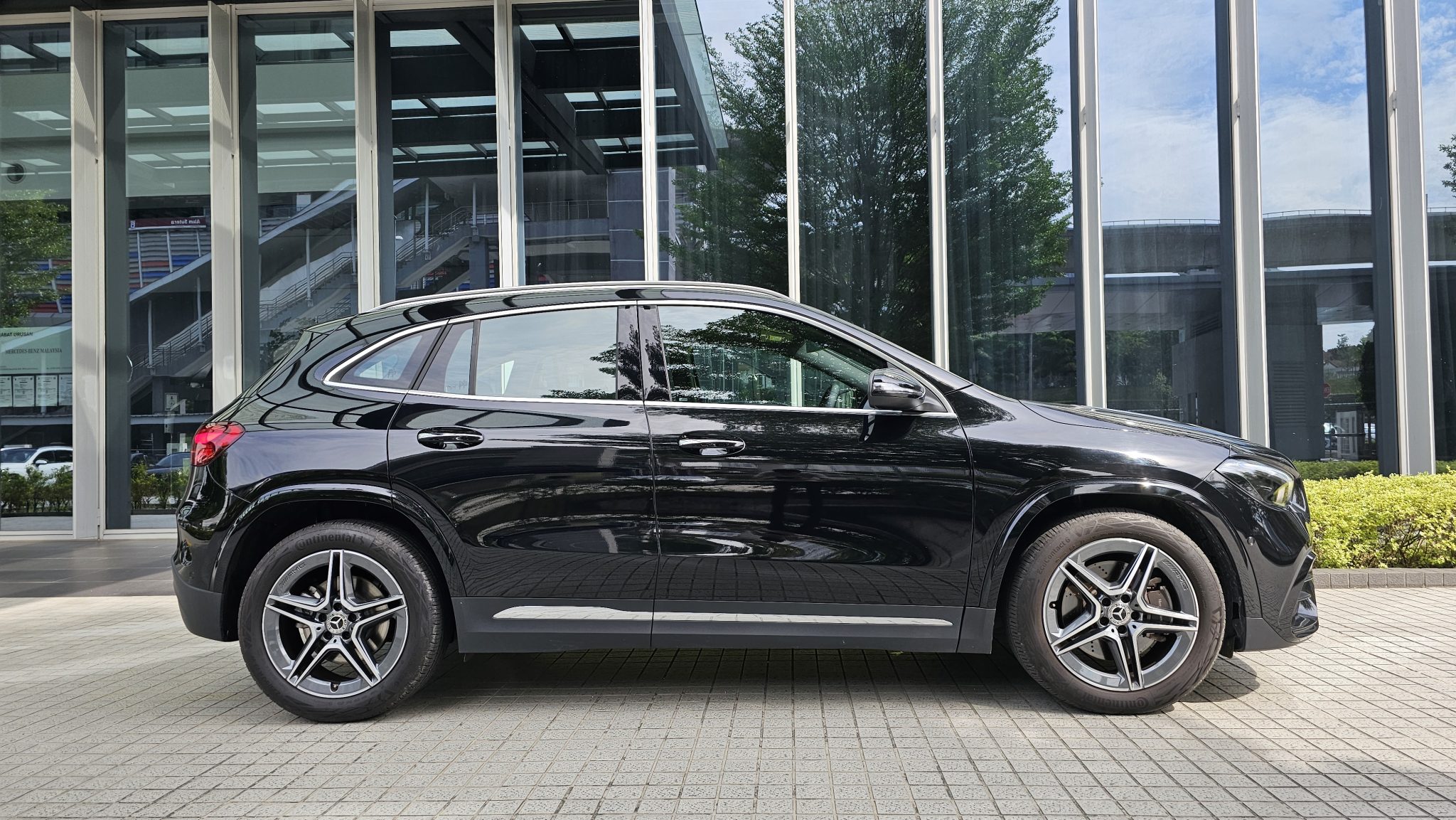 Mercedes-Benz GLA 200 & 250 Facelift Review: The Old Man Benz? - Automacha