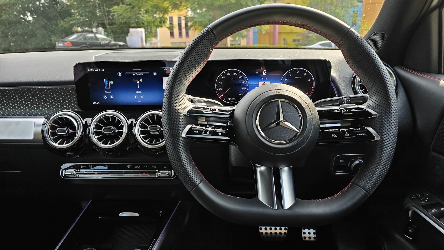 Mercedes-Benz GLB 250 4MATIC Facelift Review: The Hot Hatch For The ...