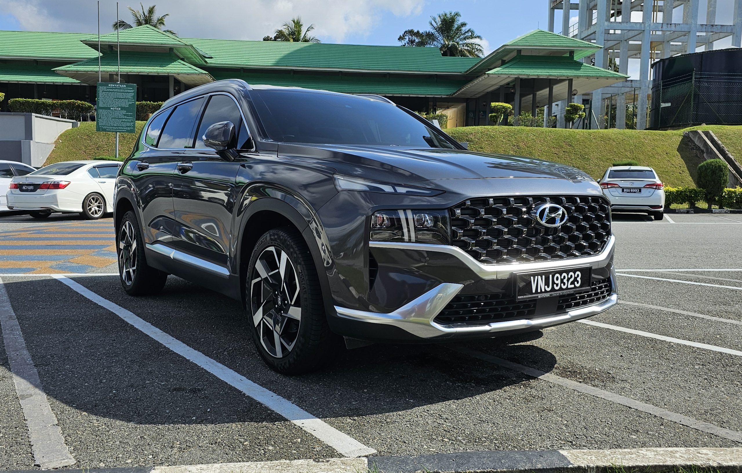 Hyundai Santa Fe Facelift 2.2 Turbo Diesel Max Review: KL To JB In Just ...