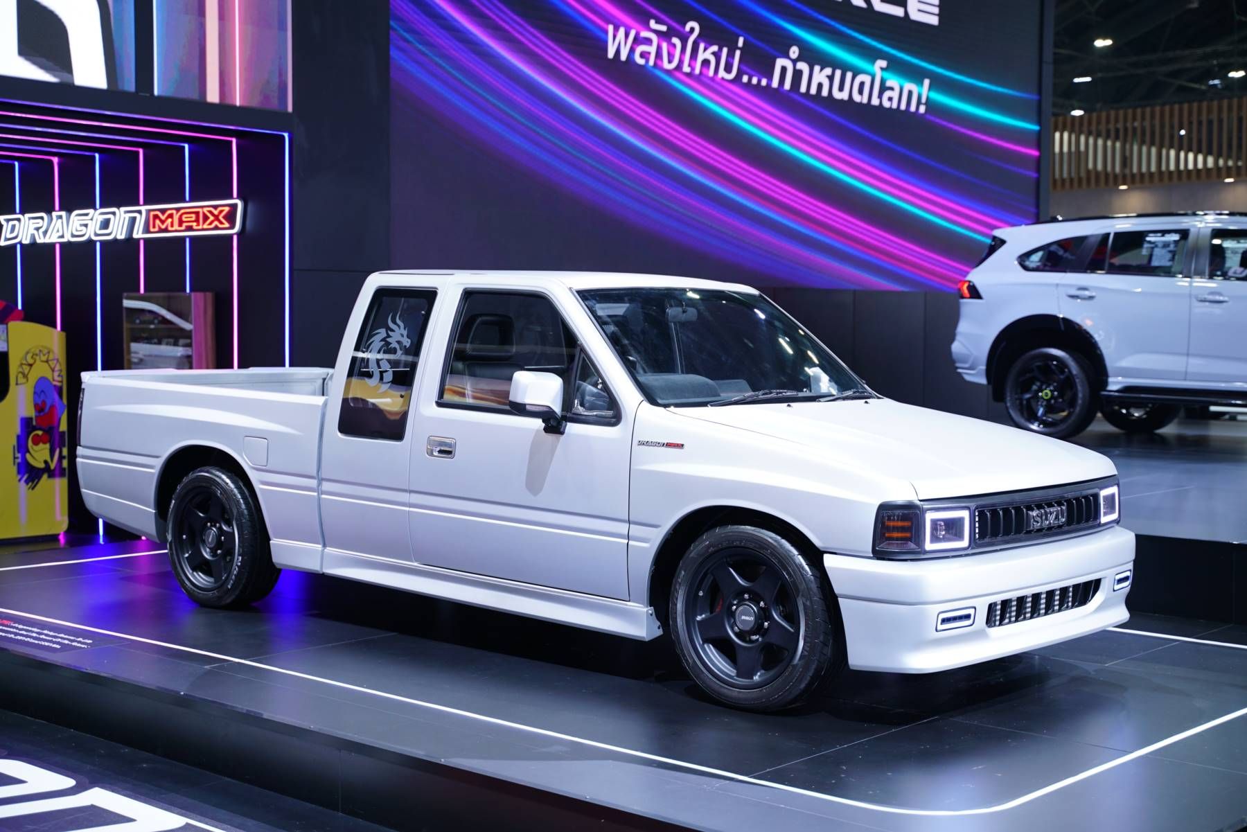 The Isuzu Dragon Max Concept Is A Cool Street Truck Restomod - Automacha