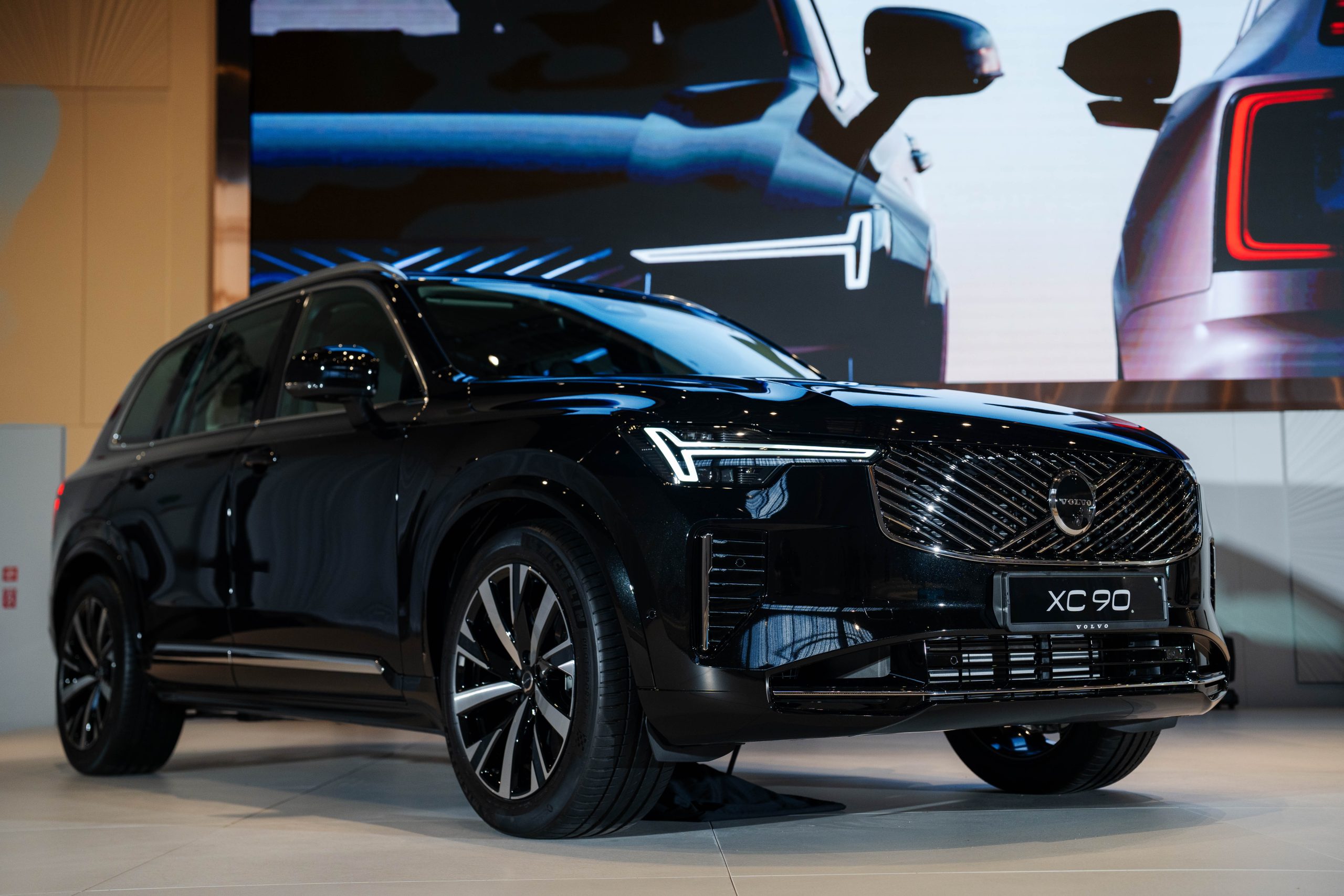 Newly-Facelifted Volvo XC90 Debuts Locally From RM 418,888 - Automacha